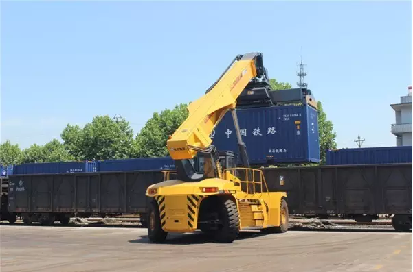 45 Ton Telescopic Boom Crane Container Reach Stacker XCS45 Efficient ...
