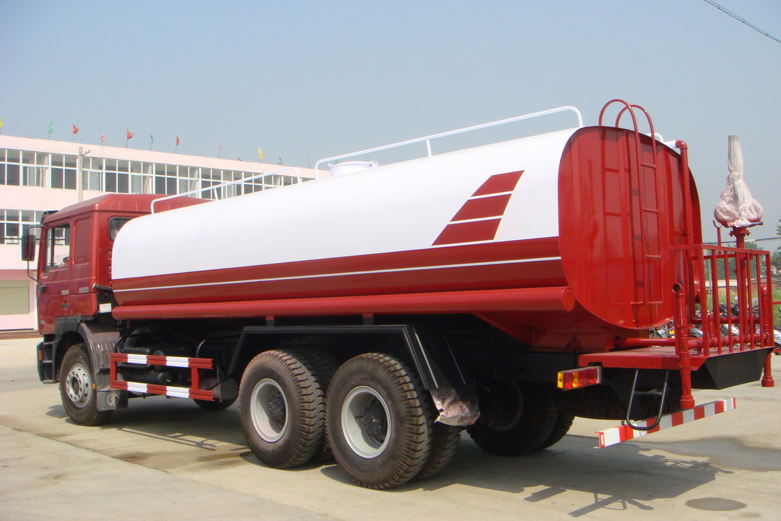 Sinotruk ISO CCC Liquid Tanker Truck , Water Truck Tanks Green Water ...