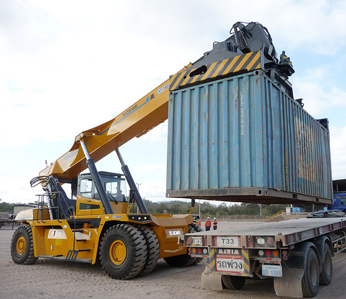 Diesel Engine 45 Ton Port Reach Stackers / Container Reach Stacker XCS45